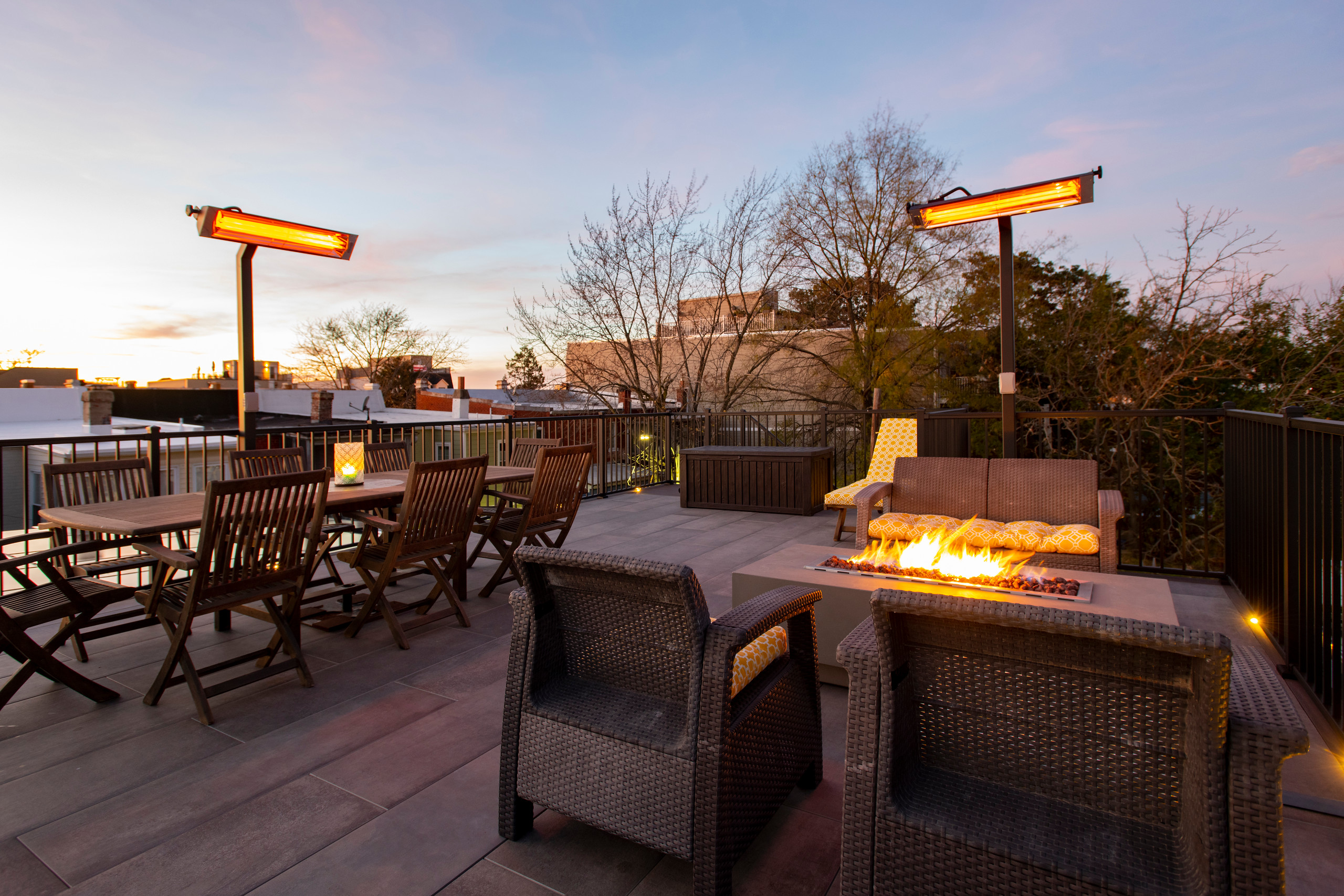 City townhouse Rooftop Deck with Archatrak Pavers